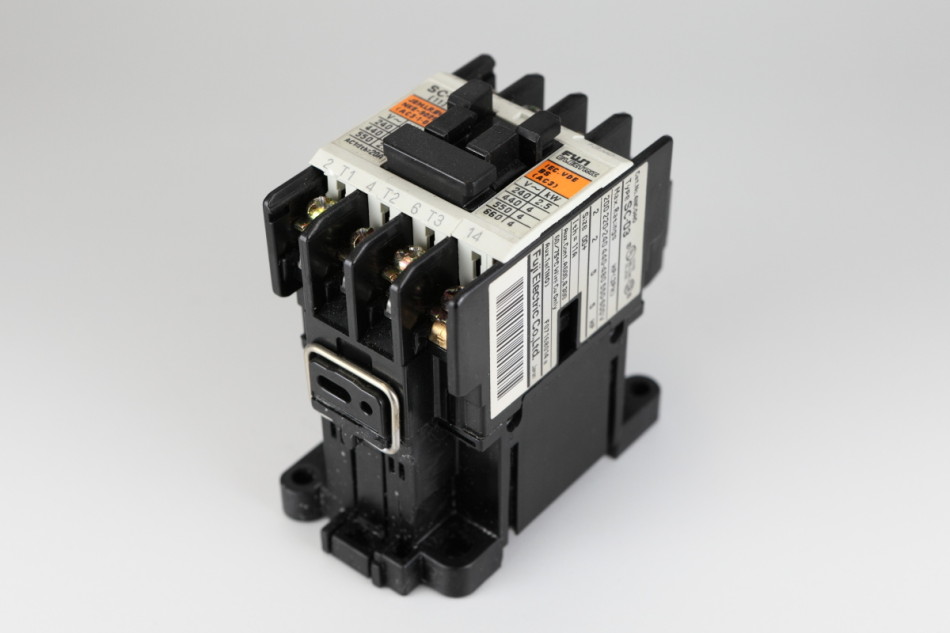 マグネットスイッチの仕組み 富士電機 SW-03 SC-03編 | 荏原製作所 エバラ 川本製作所 テラル | 給水ポンプ 水中ポンプ交換工事 専門 | 株式会社アクア